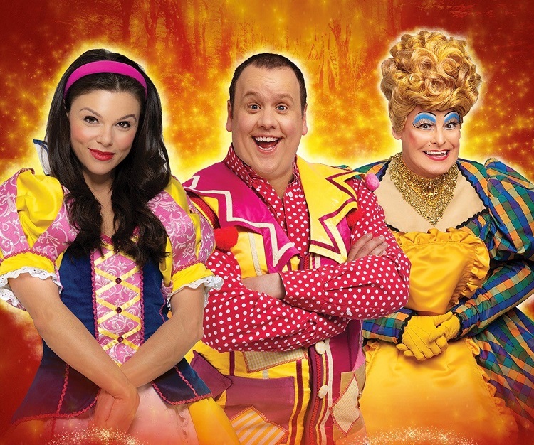 Snow White and the Seven Dwarfs – Hull New Theatre - North West End UK