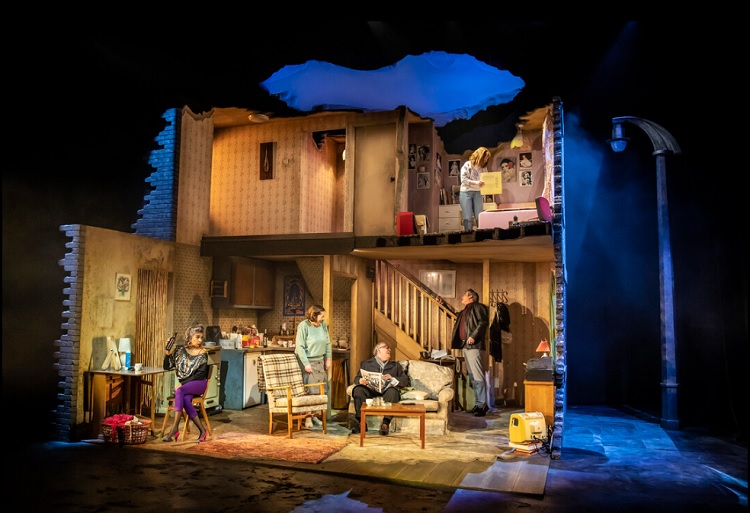 The Rise and Fall of Little Voice – Richmond Theatre - North West End UK