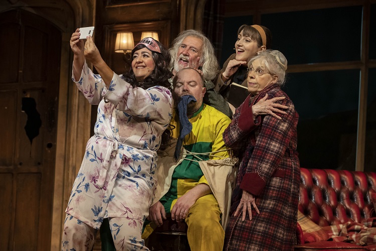 Macca & Beth – Liverpool’s Royal Court - North West End UK