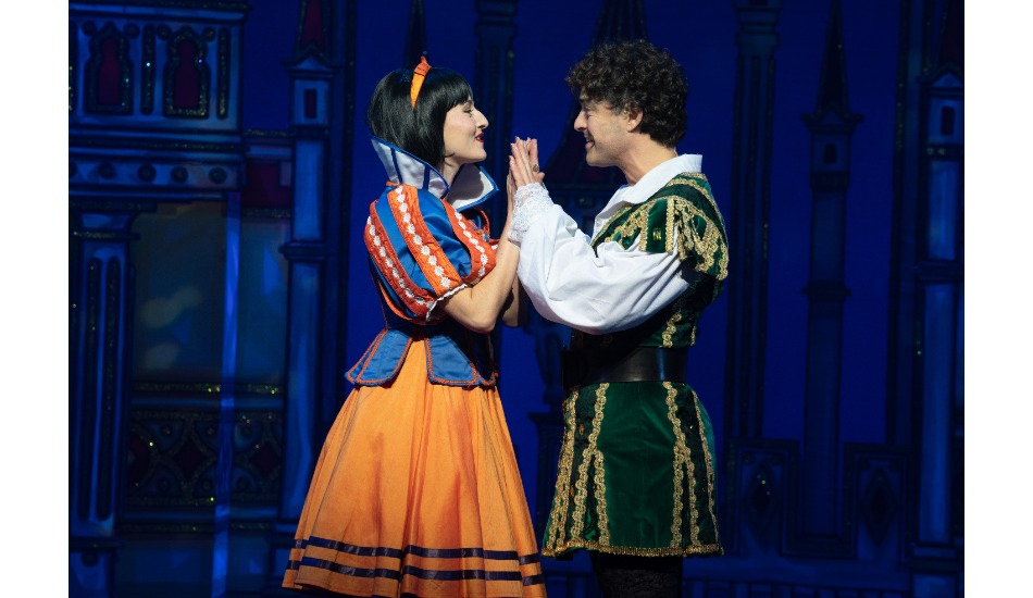 Snow White and the Seven Dwarfs – New Wimbledon Theatre - North West End UK