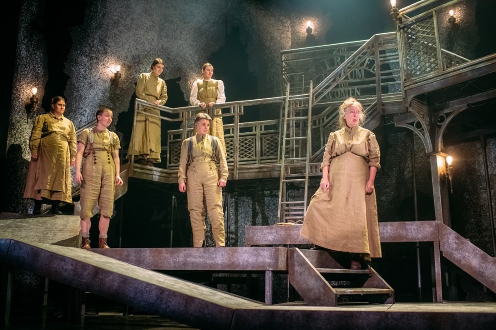 Dracula: Mina’s Reckoning - Liverpool Playhouse - North West End UK