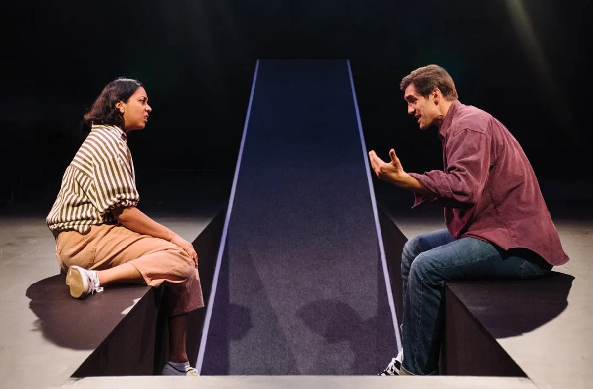 Brace Brace - Royal Court - North West End UK