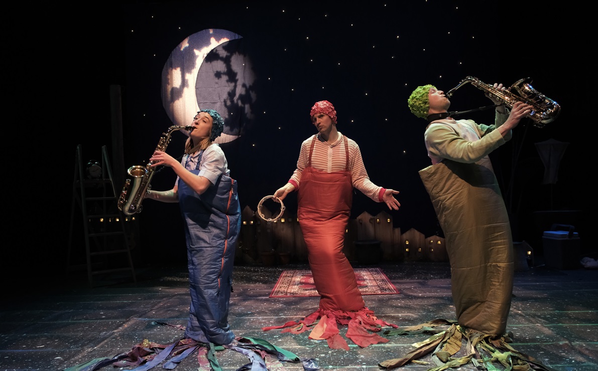 Underneath a Magical Moon – Sheffield Playhouse - North West End UK