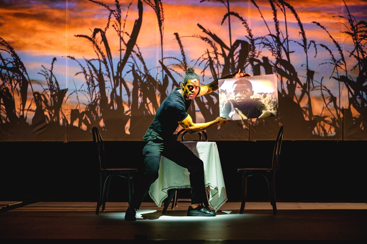 All Blood Runs Red – Leeds Playhouse - North West End UK