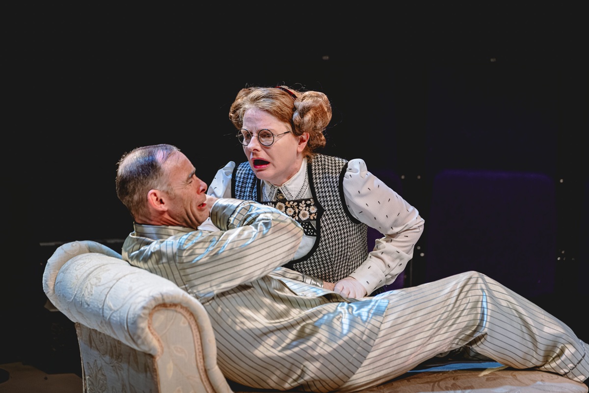 The Grand Babylon Hotel - Hull Truck Theatre - North West End UK
